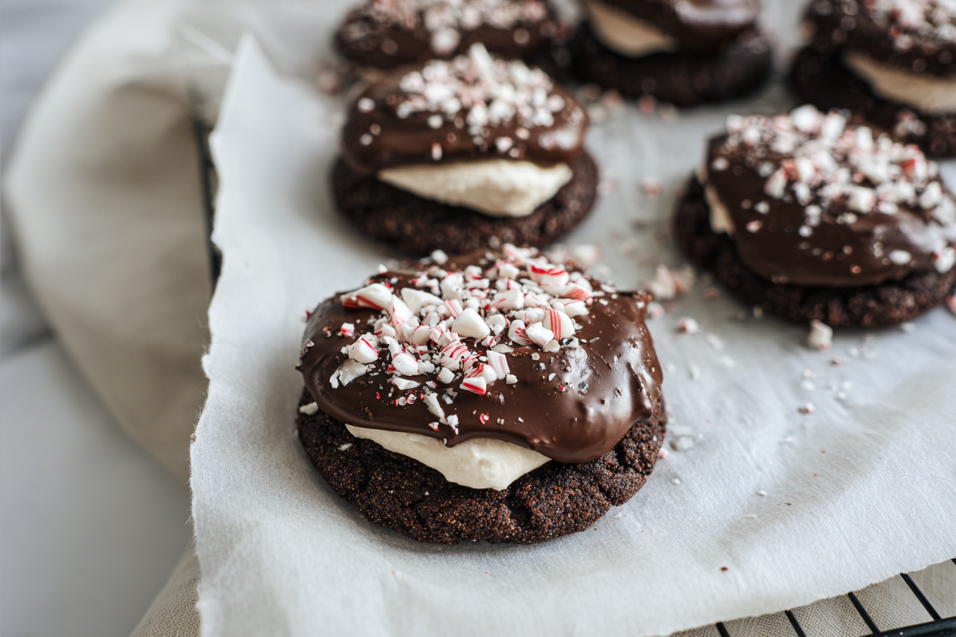 Festive Chocolate Peppermint Bark Cookies Recipe